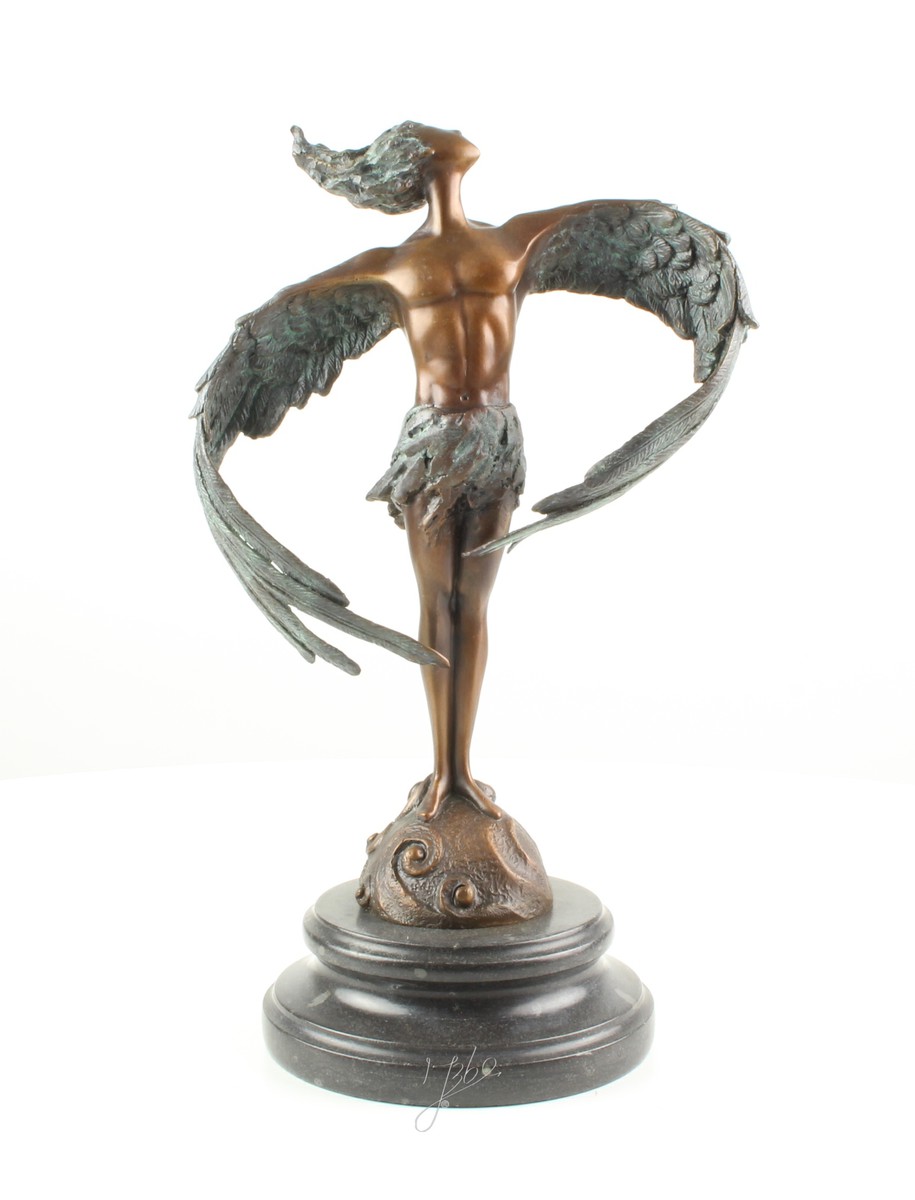Decosite.com : A MODERNIST BRONZE SCULPTURE OF A WINGED MAN